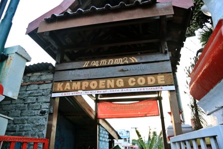 Romo Mangun Tidak Mengkristenkan Kampung Code - KATOLIKANA