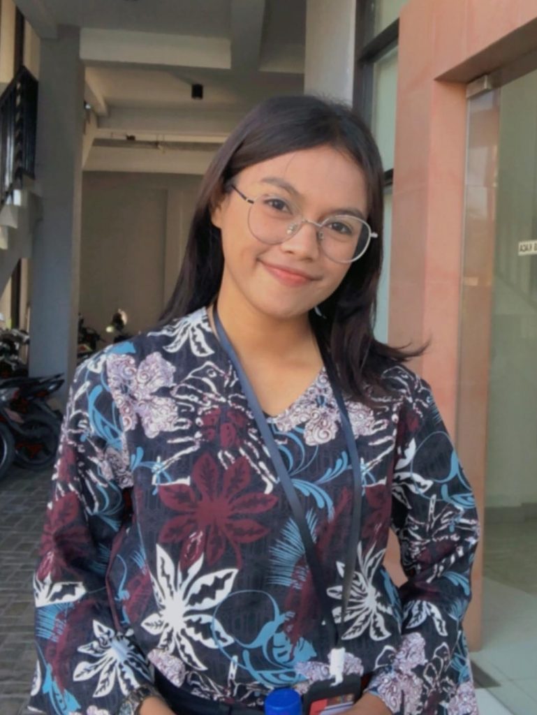 Ketua BEM STIKOM Uyelindo Kupang Winy Kobesi: Perempuan Bisa Menjadi ...