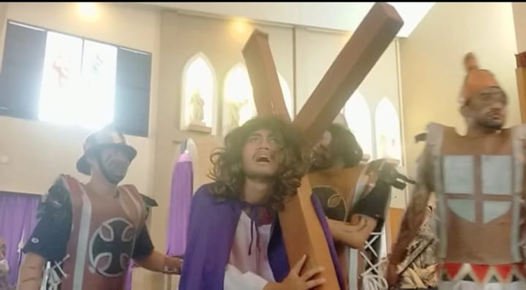 OMK Santo Yoseph Palembang Kemas Jalan Salib dalam Bentuk Tablo ...