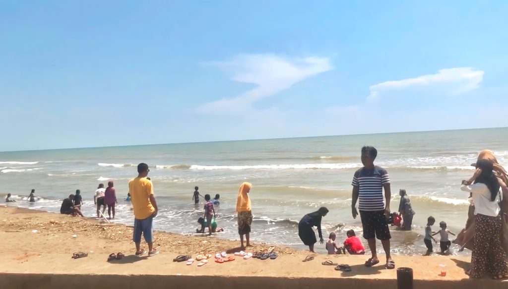 Obyek Wisata Pantai Pasir Kencana Pekalongan, Ini 4 Catatan dari ...
