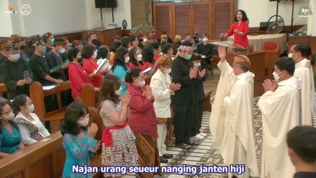 Warna Sunda “Dinten Raya Salira sareng Getih Yesus” di Gereja Katedral ...
